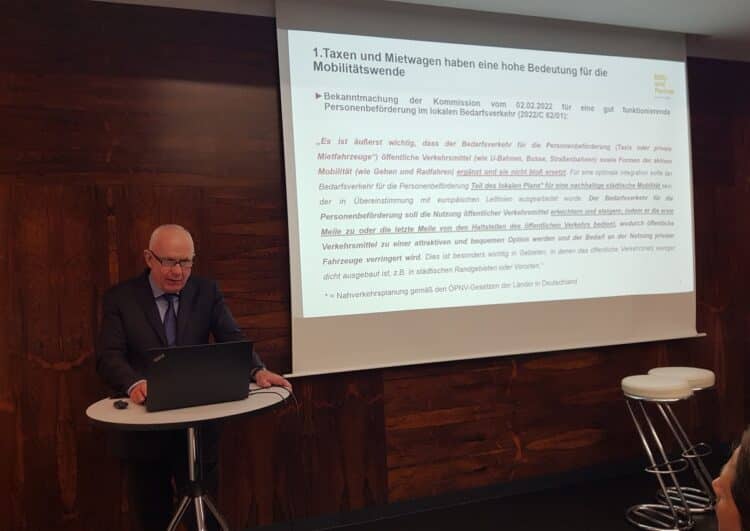 Dr. Hubertus Baumeister 1200 x 850 Foto Remmer Witte | Taxi Times